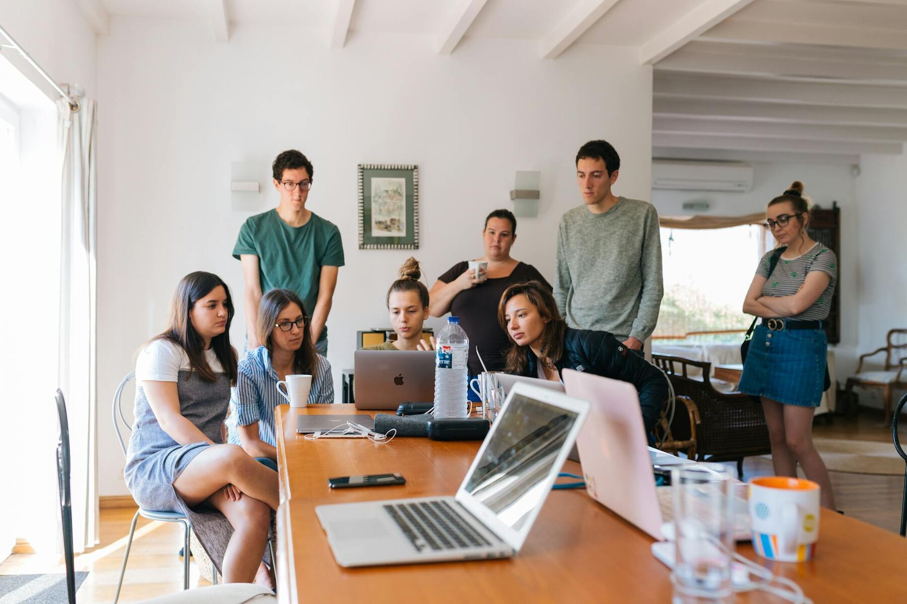 8 Best Ways to Start a Meeting and Set the Tone for Success - TinyCal Blog